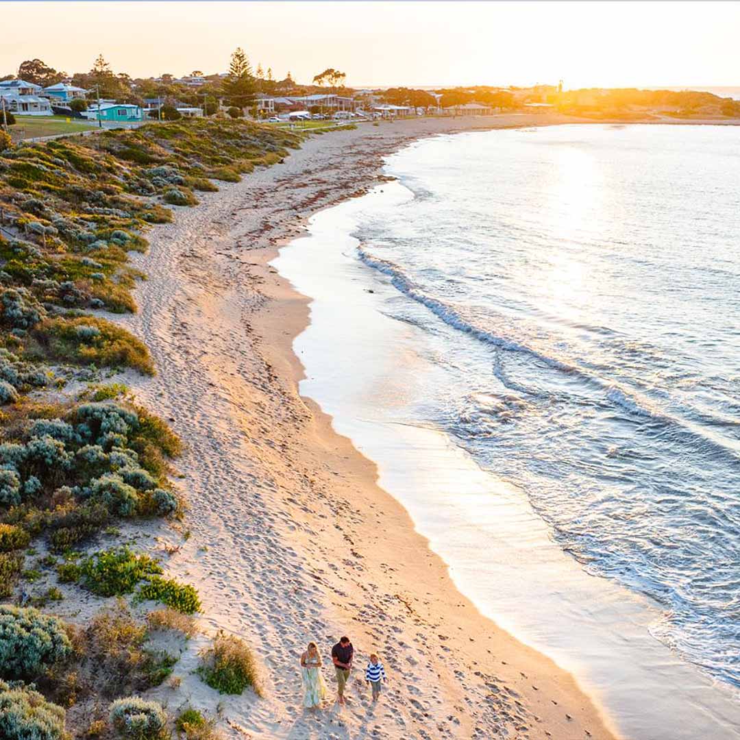 Madora Bay and Land Package | Live Minutes To The Beach